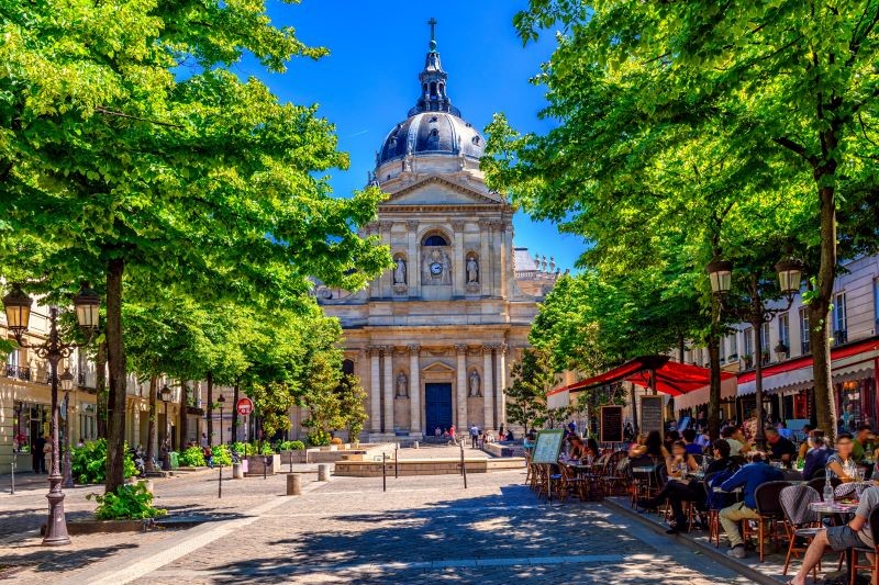 Paris Neighborhoods - 8 Best Districts in Paris